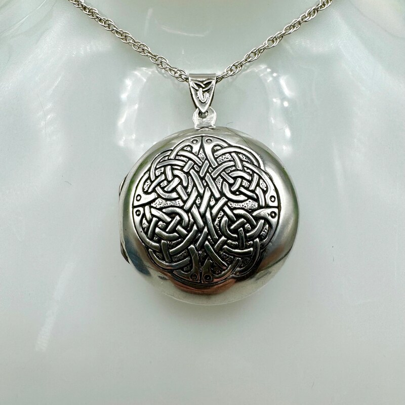 Irish Locket - Etsy