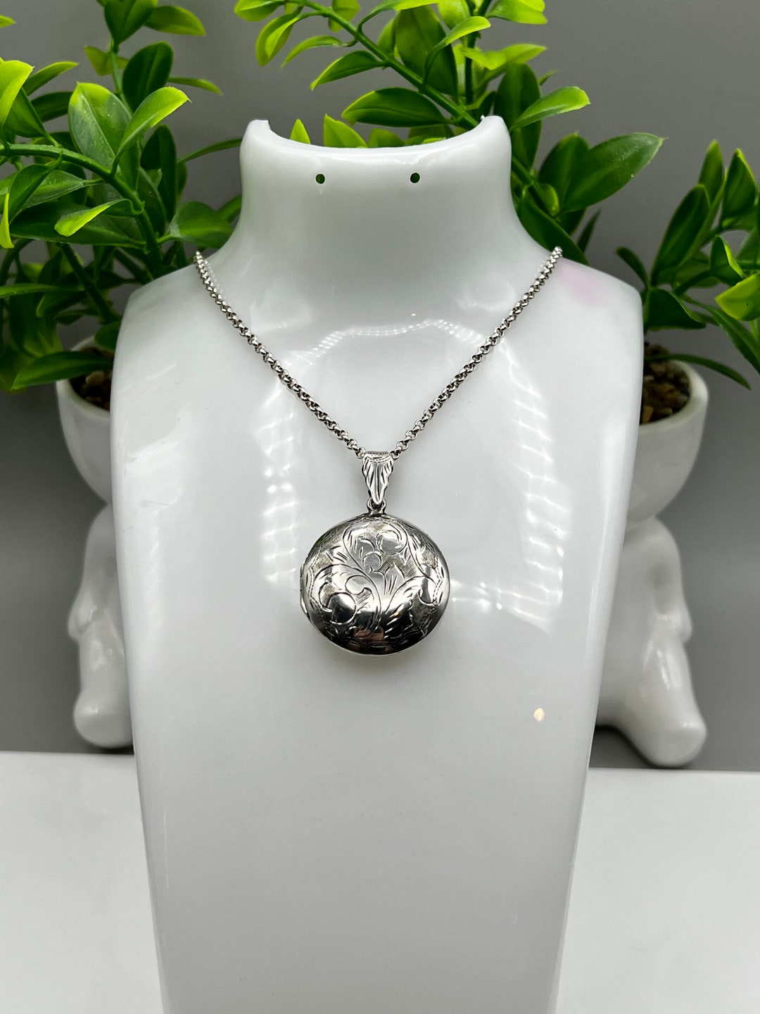 Vintage Large Sterling Silver Locket & 21 Sterling Silver Belcher/rolo ...