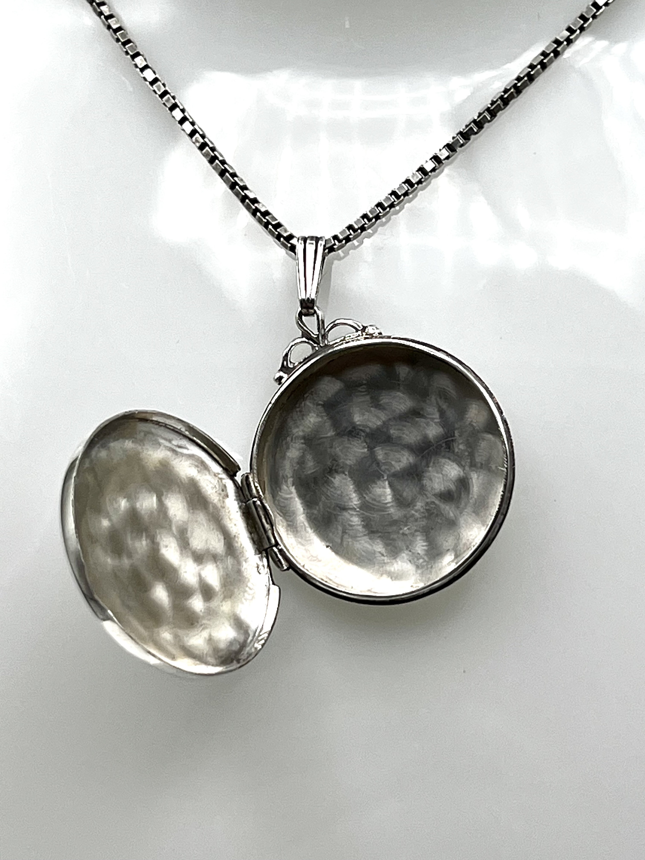 Vintage Hallmarked Circular Sterling Silver Locket & Sterling - Etsy