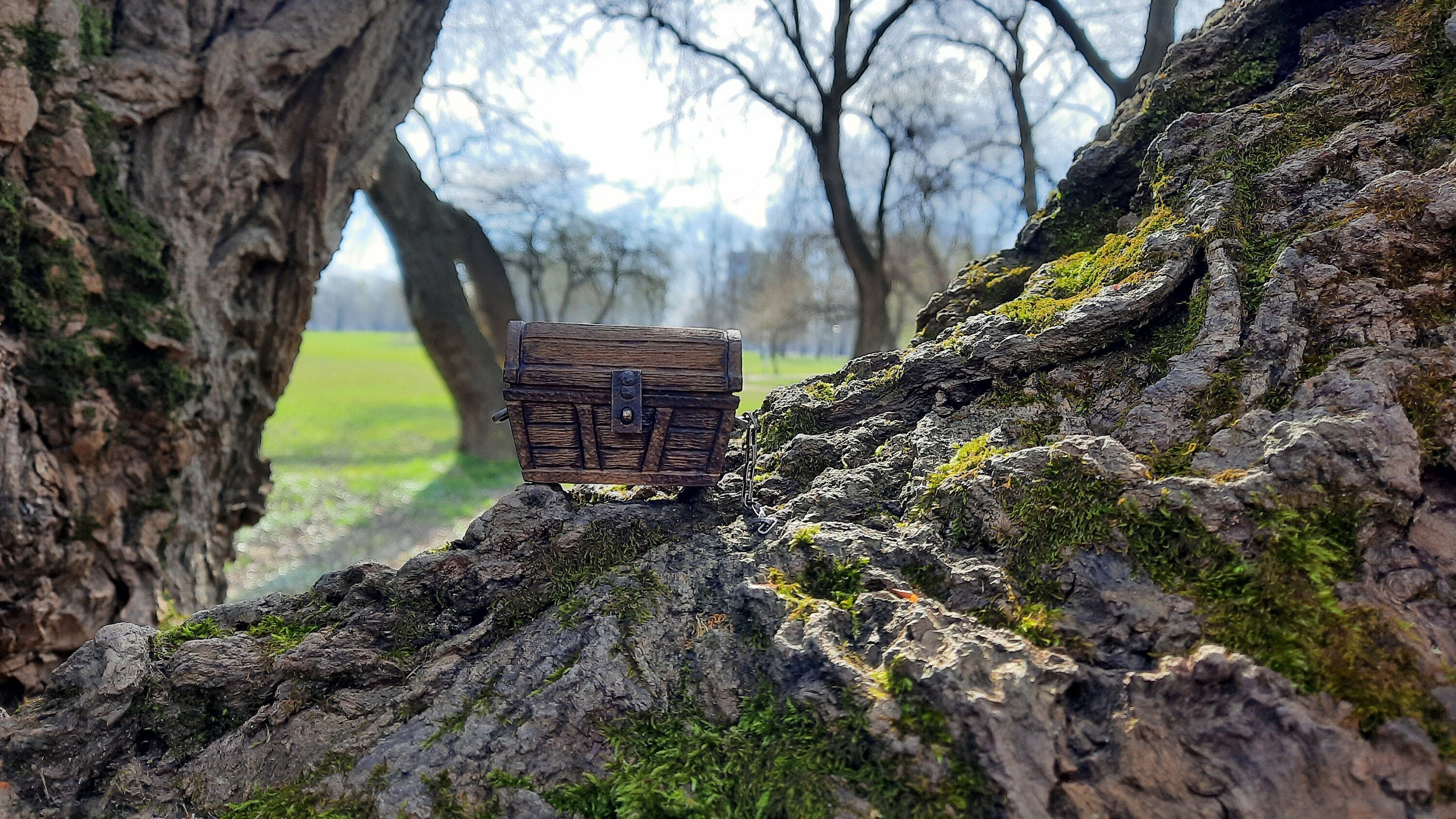 Mimic Chest, Dark Souls 3, Closed Chest, Wood Carving Decoration ...