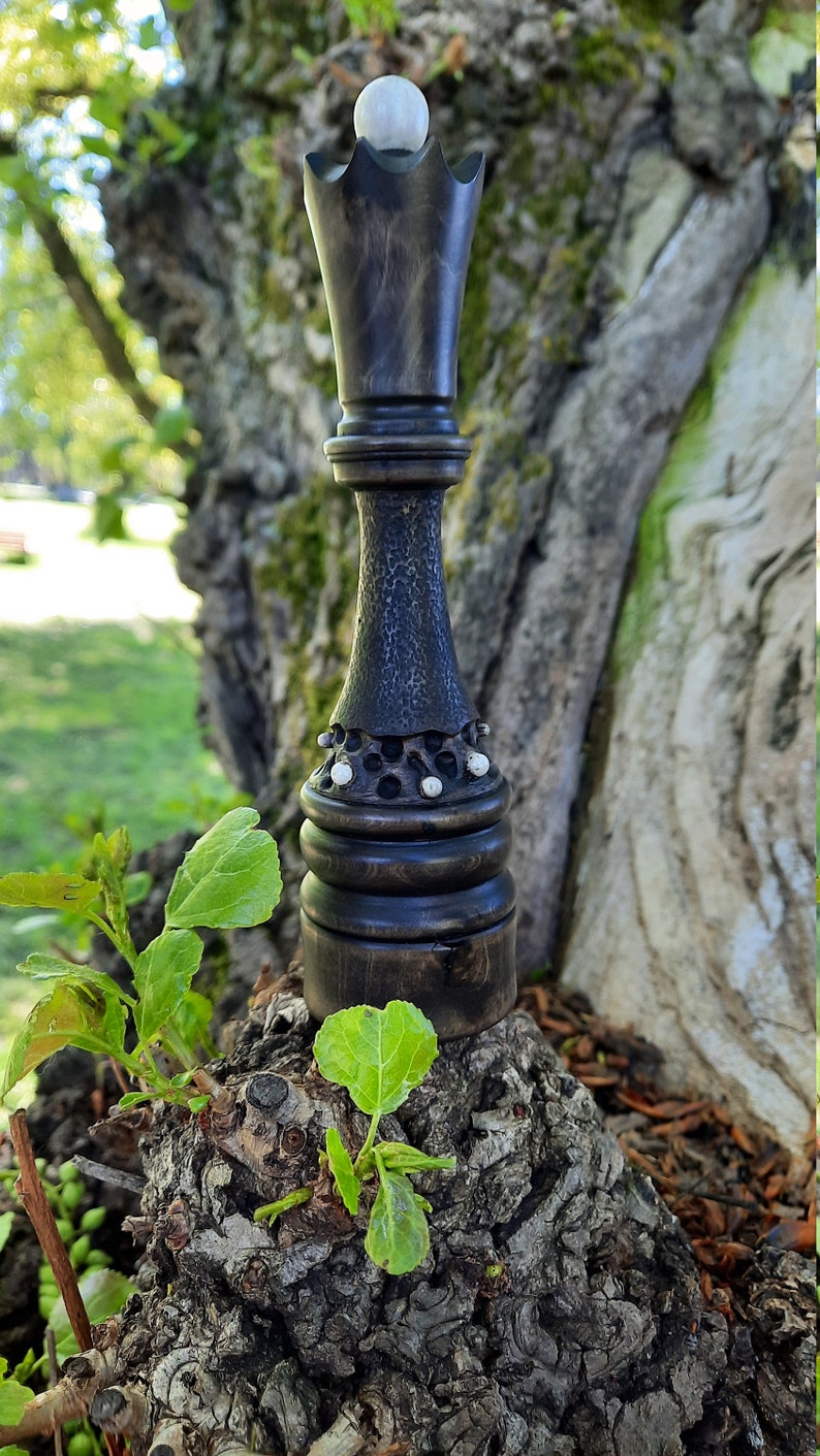 Chess Figurine, Queen, Wood Carving Decoration, Handmade, Collectable ...