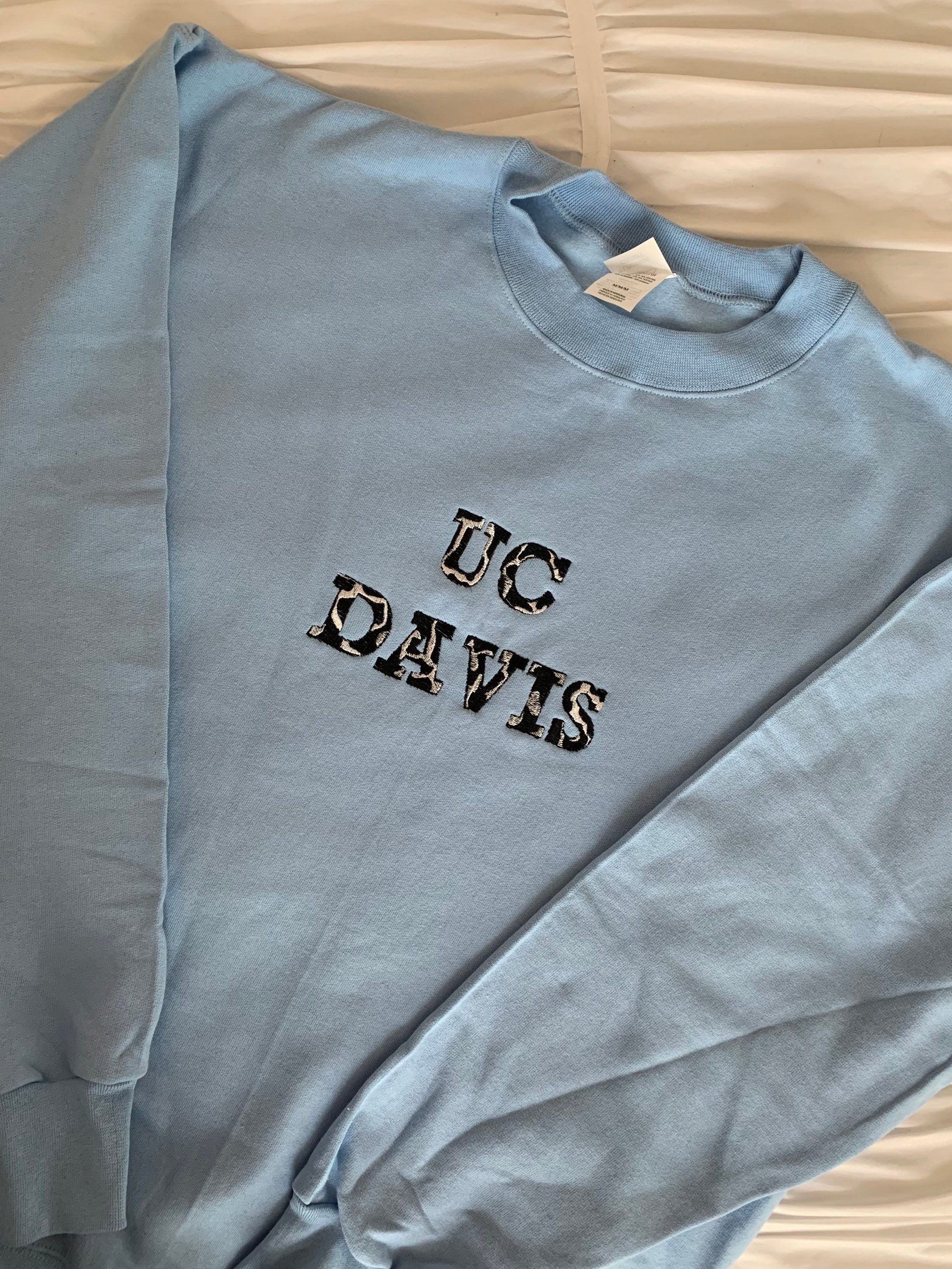 UC Davis Cowprint Embroidered Crewneck Sweatshirt - Etsy Italia
