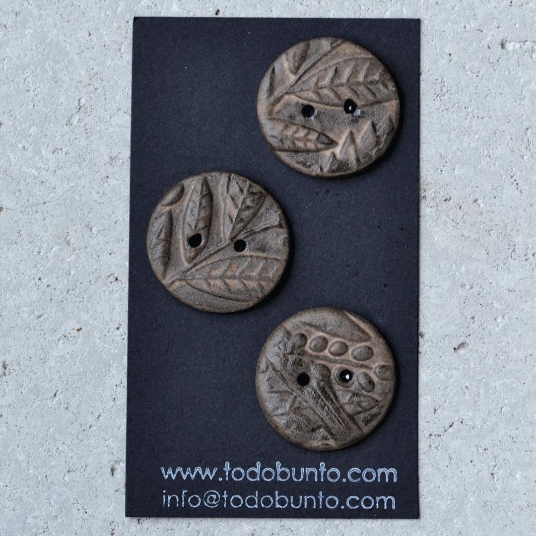 3pcs. 30 Mm Ceramic Buttons Brownie - Etsy