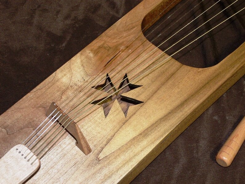 6 String Maltese Cross Lyre Red Oak & Maple NR - Etsy