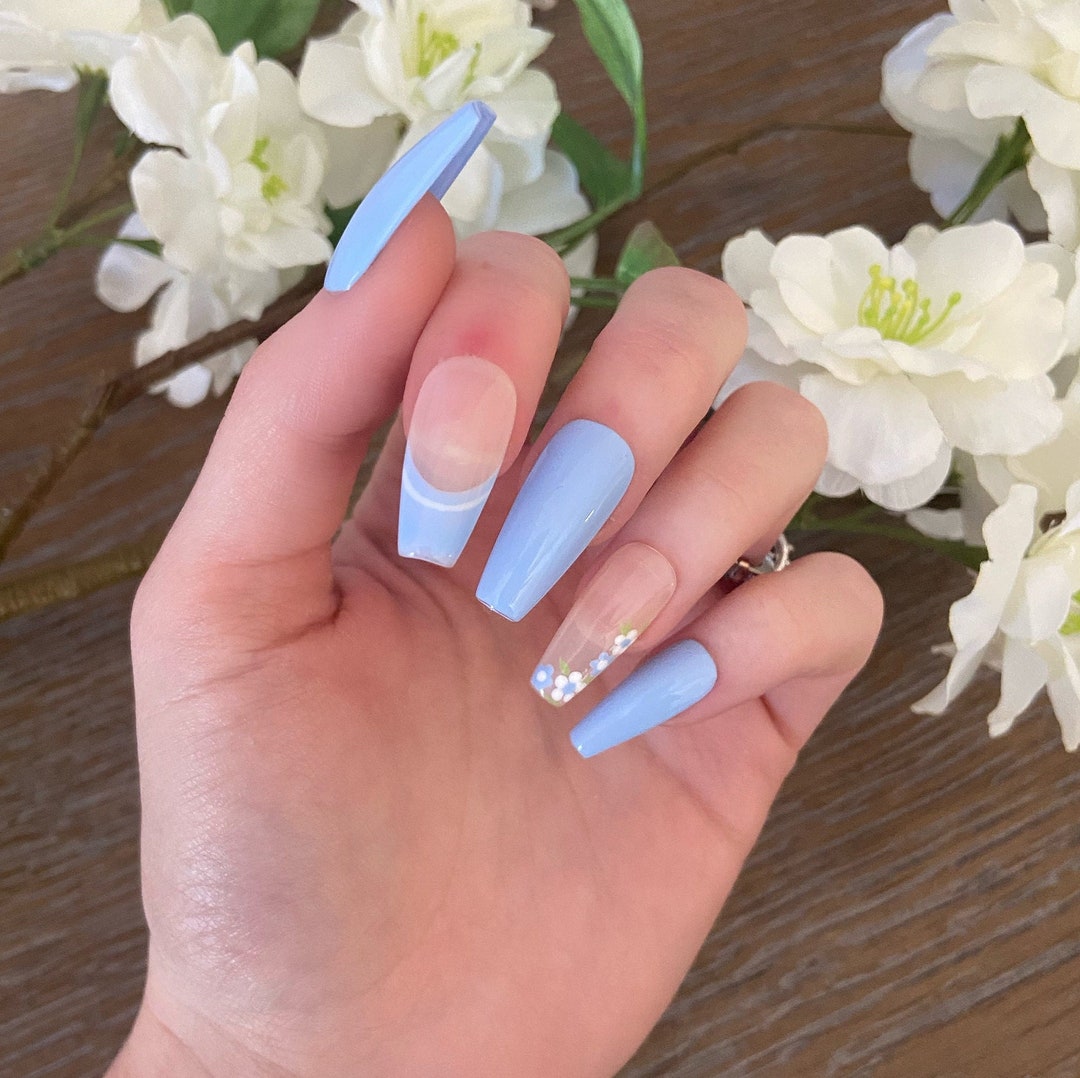 Blue Daisy French Tip Press-on Nails - Etsy