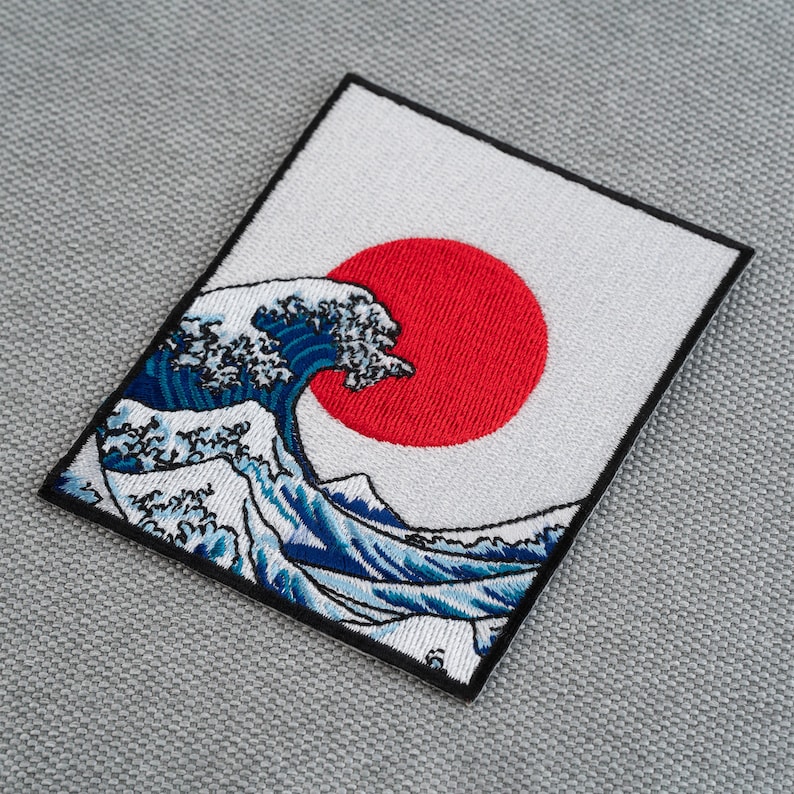 Urbanski Patch the Great Wave off Kanagawa With Japan Flag for Ironing ...
