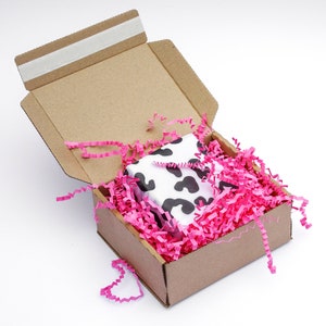 Shredded Paper Luxury 1kg Pink Packaging for Gift Boxes, Zigzag Mailer ...