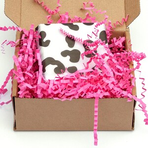 Shredded Paper Luxury 1kg Pink Packaging for Gift Boxes, Zigzag Mailer ...