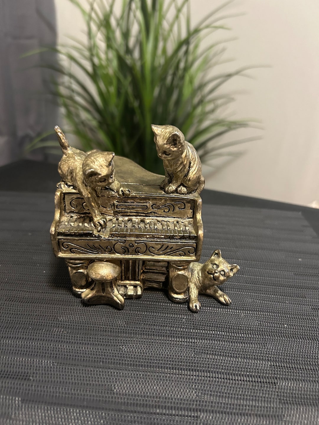 Vintage Pewter Cats Playing a Piano Figure. Plays 3 Short Christmas ...