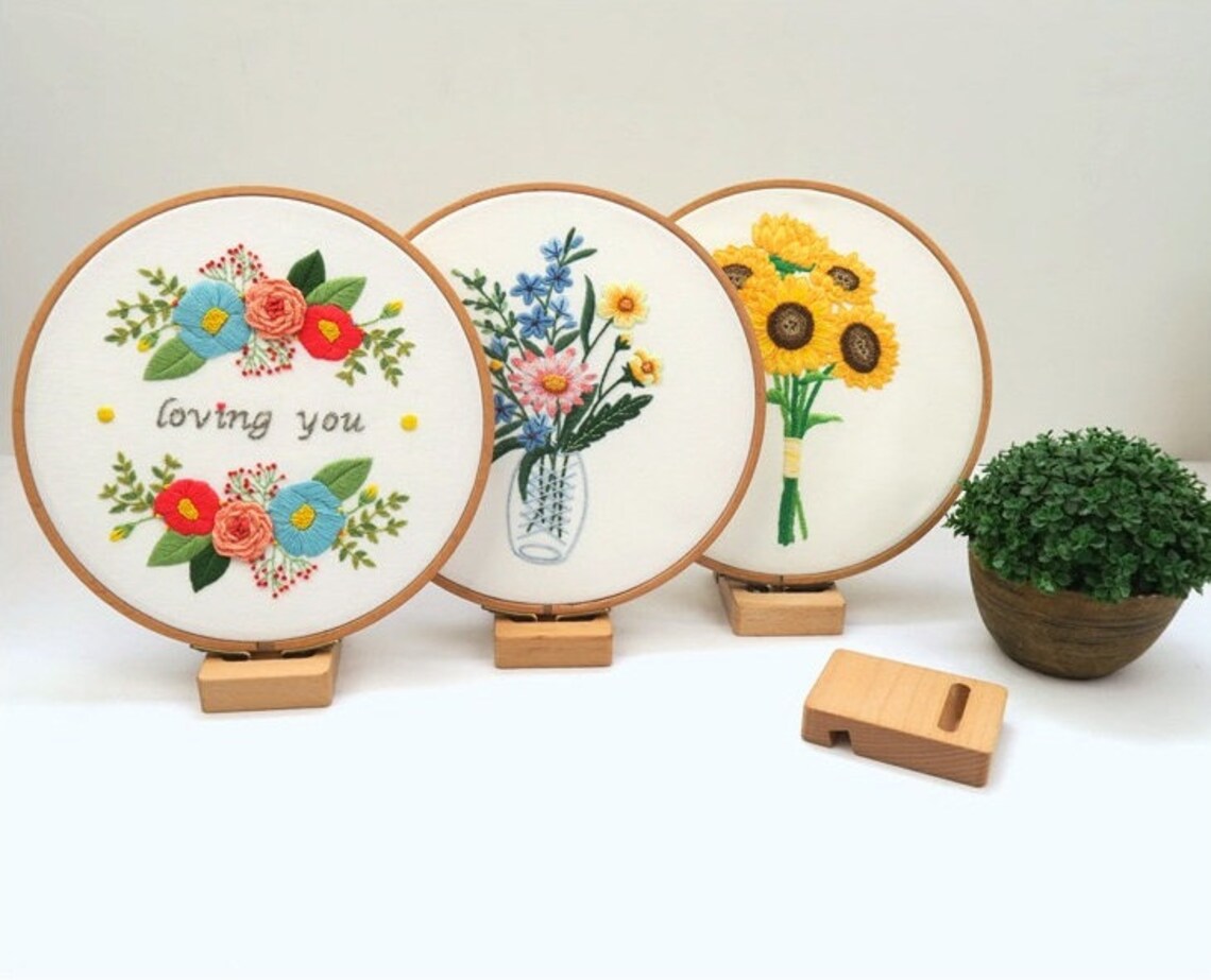 Embroidery Hoop Stand, Beechwood Embroidery Hoop Display, Wooden Hoop ...