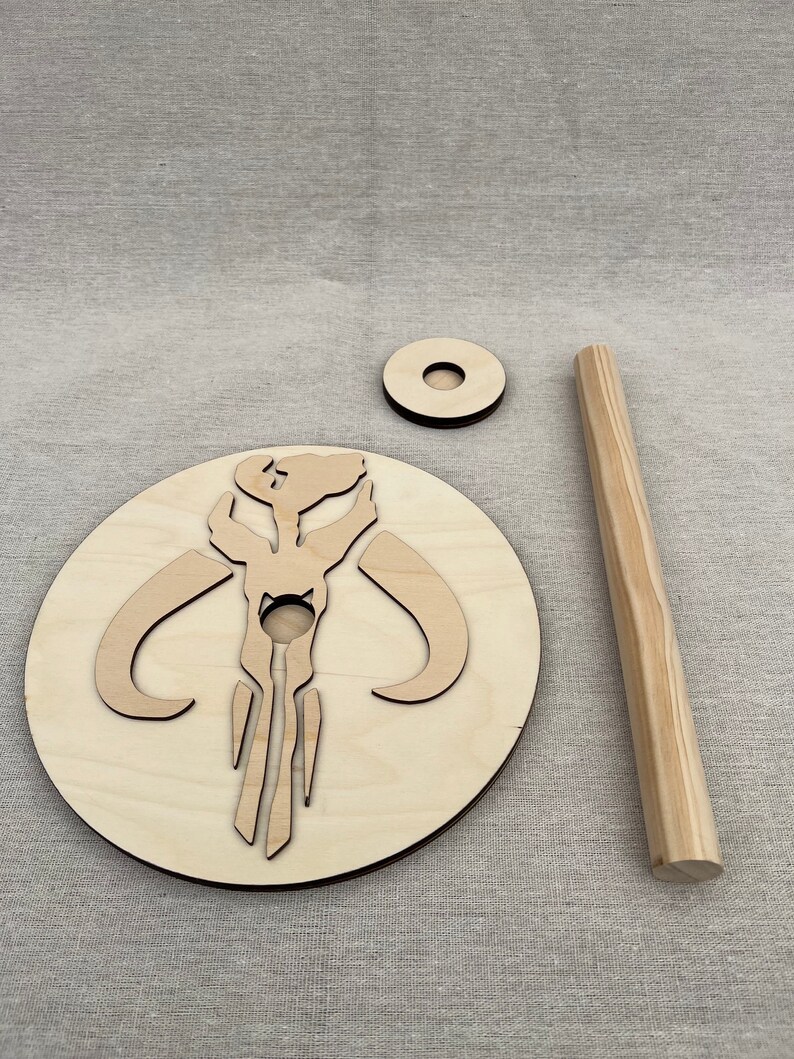 Mythosaur Signet Wood Helmet Stand V1 - Etsy