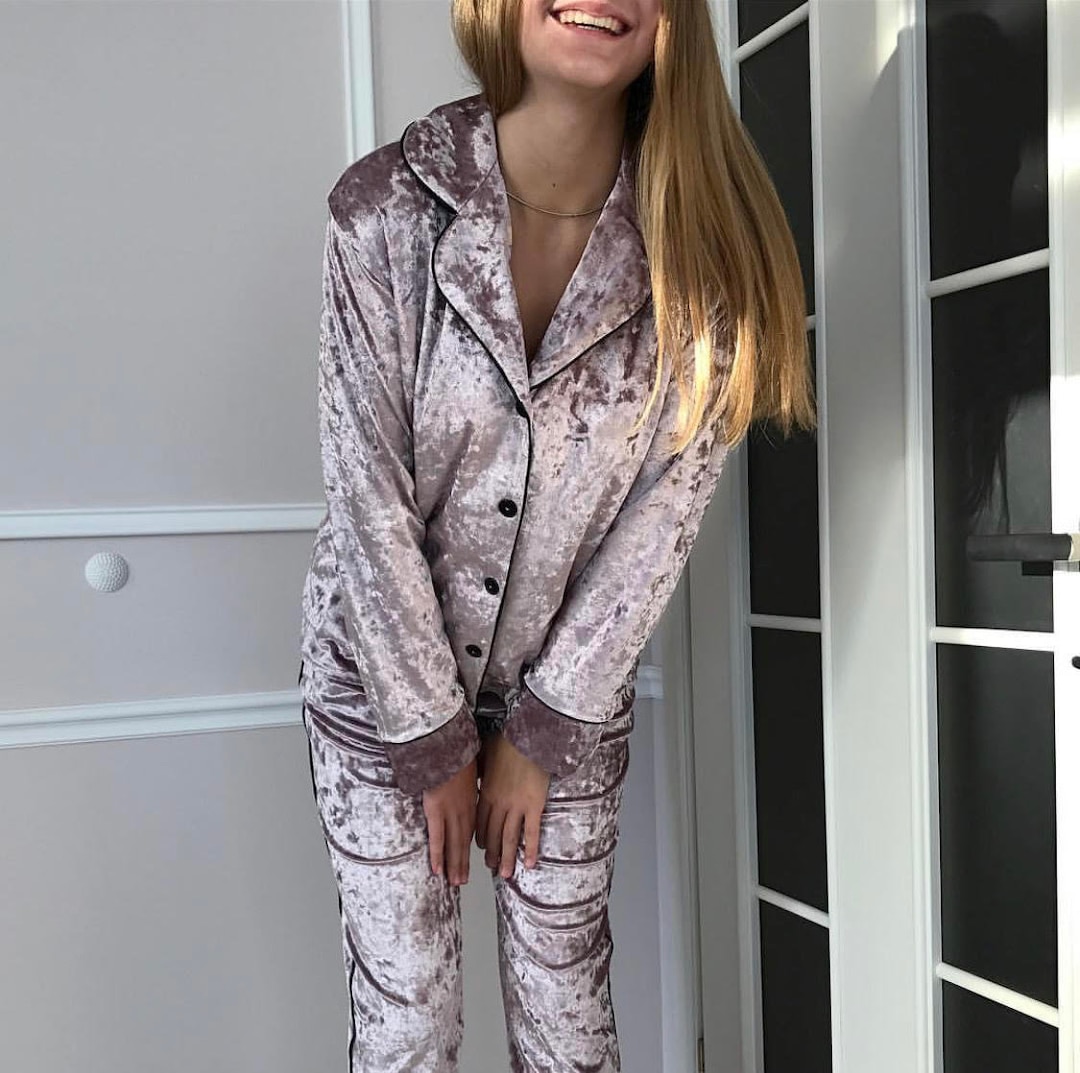 Velvet Pajama Set Bachelorette Pajamas Ladies Luxurious Home Wear ...