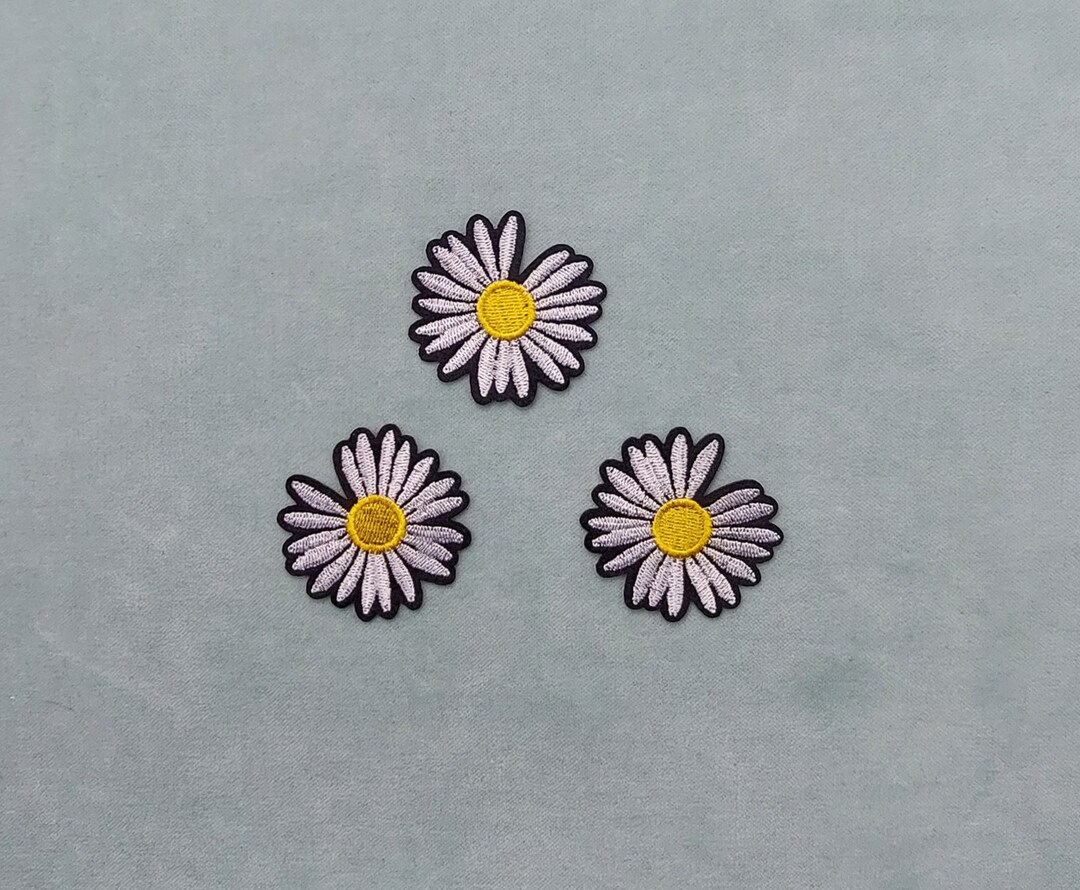 Set of 3 Black Outline Daisy Patches, in Two Sizes, Embroidered Iron-on ...