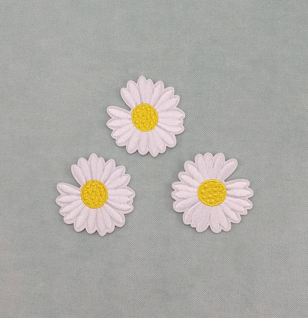 Set of 3 White Daisy Patches 4 Cm, Embroidered Iron-on or Sew-on Patch ...