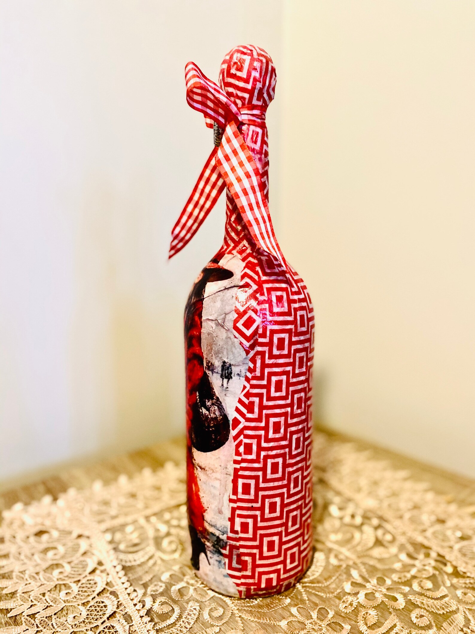 Handmade Bottles With Ladies Portraits| Customized Art Bottles ...