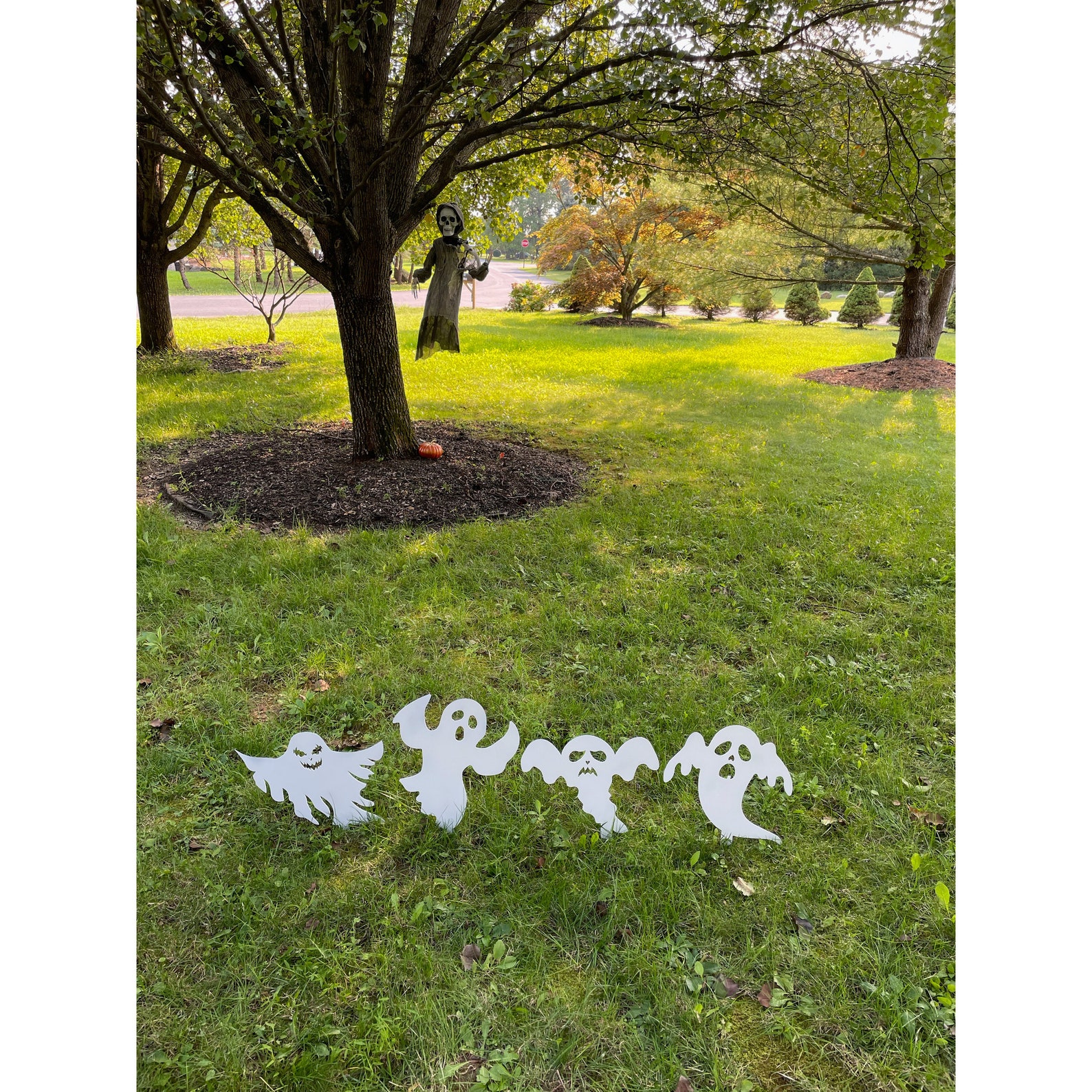 Metal Halloween Ghost Stakes, Metal Ghost Yard Art, Metal Ghost Sign ...