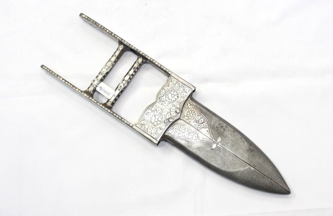 Dagger Tiger Scissor Knife Damascus Steel Blade Silver Wire Work Sheath ...