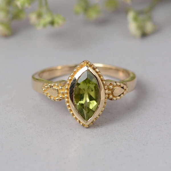 Gold Peridot Ring - Etsy