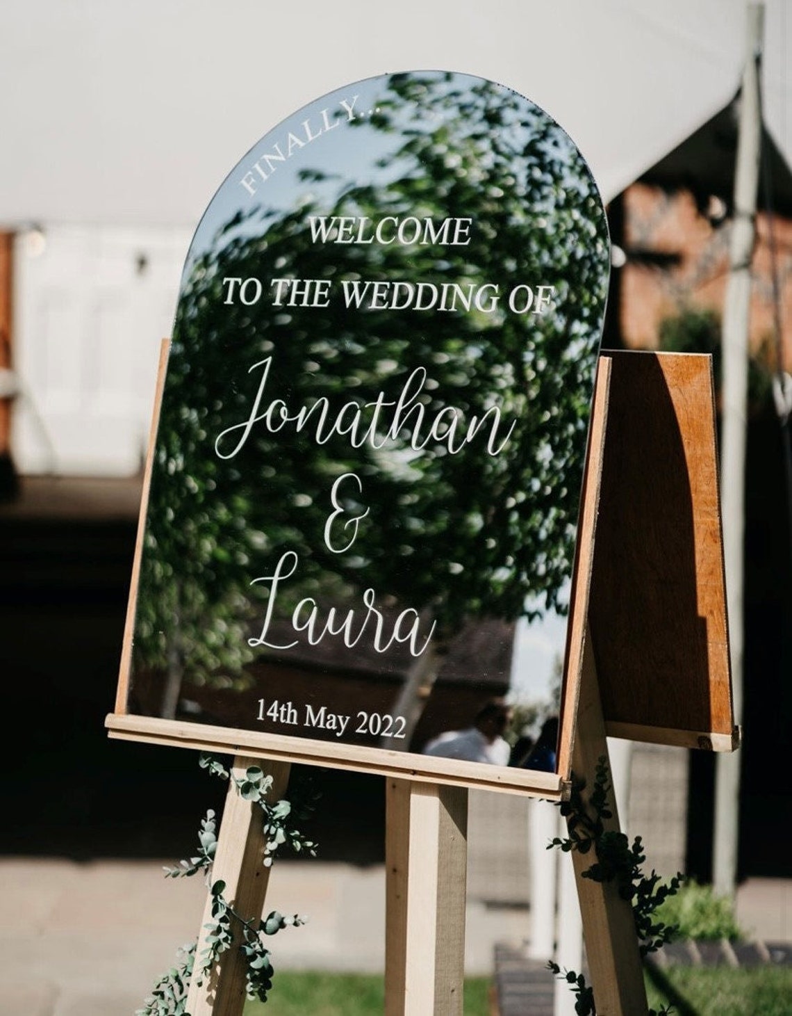 Mirrored Wedding Welcome Sign Mirrored Acrylic 800 X 600 - Etsy
