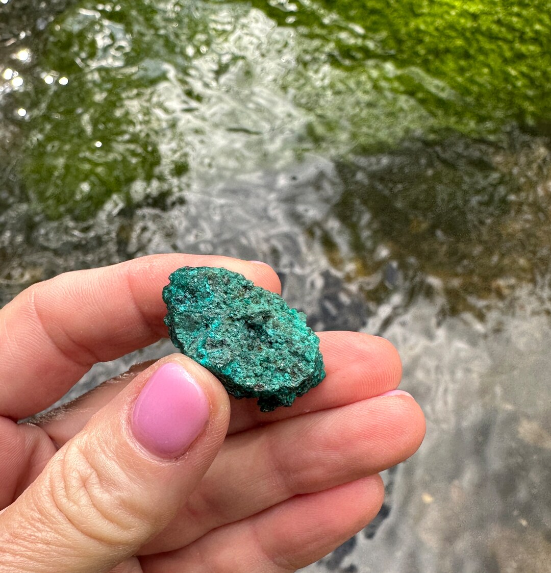 Dioptase Raw Stone, Pain-relieving Stone, Powerful Green Stone to ...