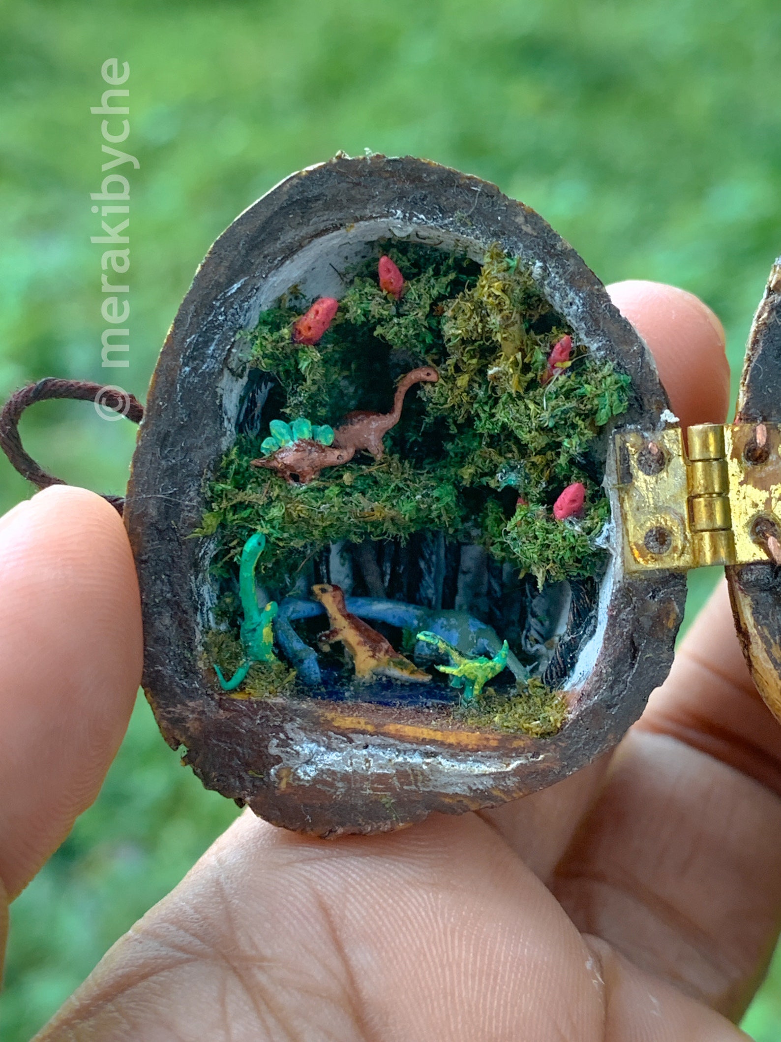 Miniature Dinosaurs Diorama in a Nutshell, Jurassic World Diorama, Tiny ...