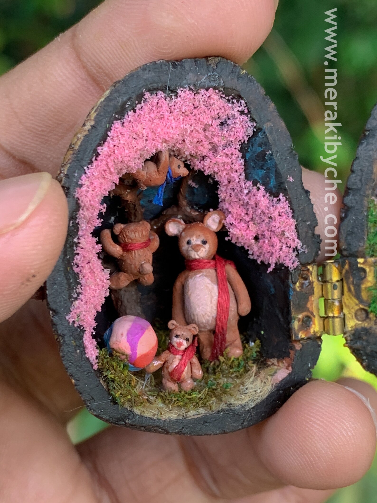 Miniature Bear Family Diorama Inside a Nutshell Walnut Shell Diorama ...