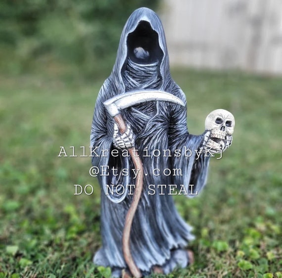 Statue de Faucheuse en ceramique Decoration d Halloween Figurine de Faucheuse Faucheuse peinte a la main Decoration de fantome Ange de la mort Effrayant Etsy France
