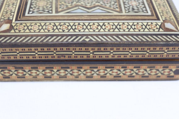 Marquetry box with inlaid decoration, handcrafted woo… - Gem