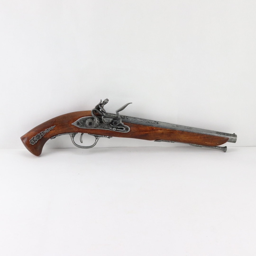 Decorative Flintlock Replica, Antique Wooden and Metal Flintlock ...