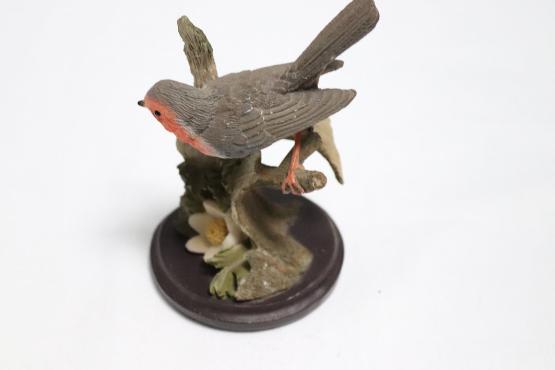 The Country Bird Collection Le Rouge Gorge Statuette in Hand-painted ...