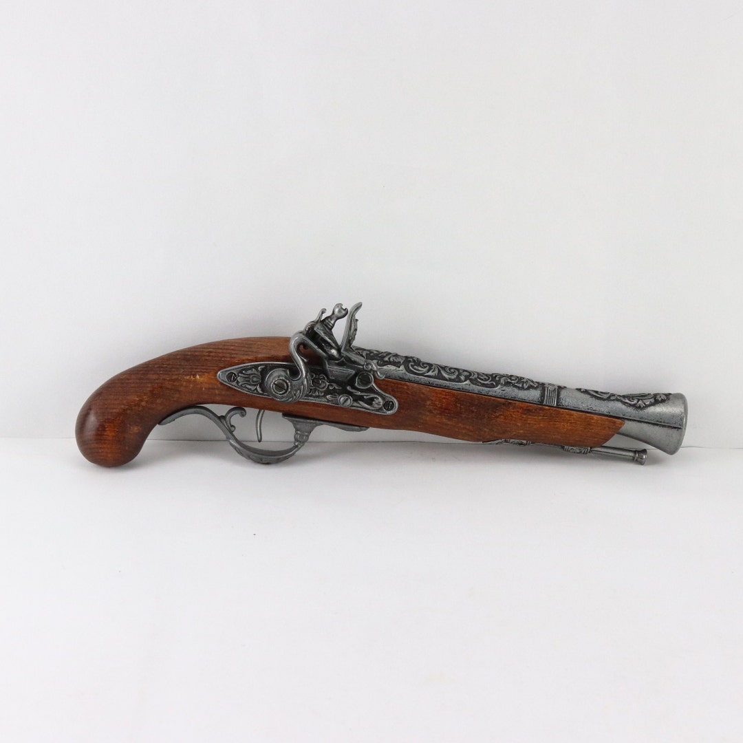 Decorative Flintlock Replica, Antique Wooden and Metal Flintlock ...