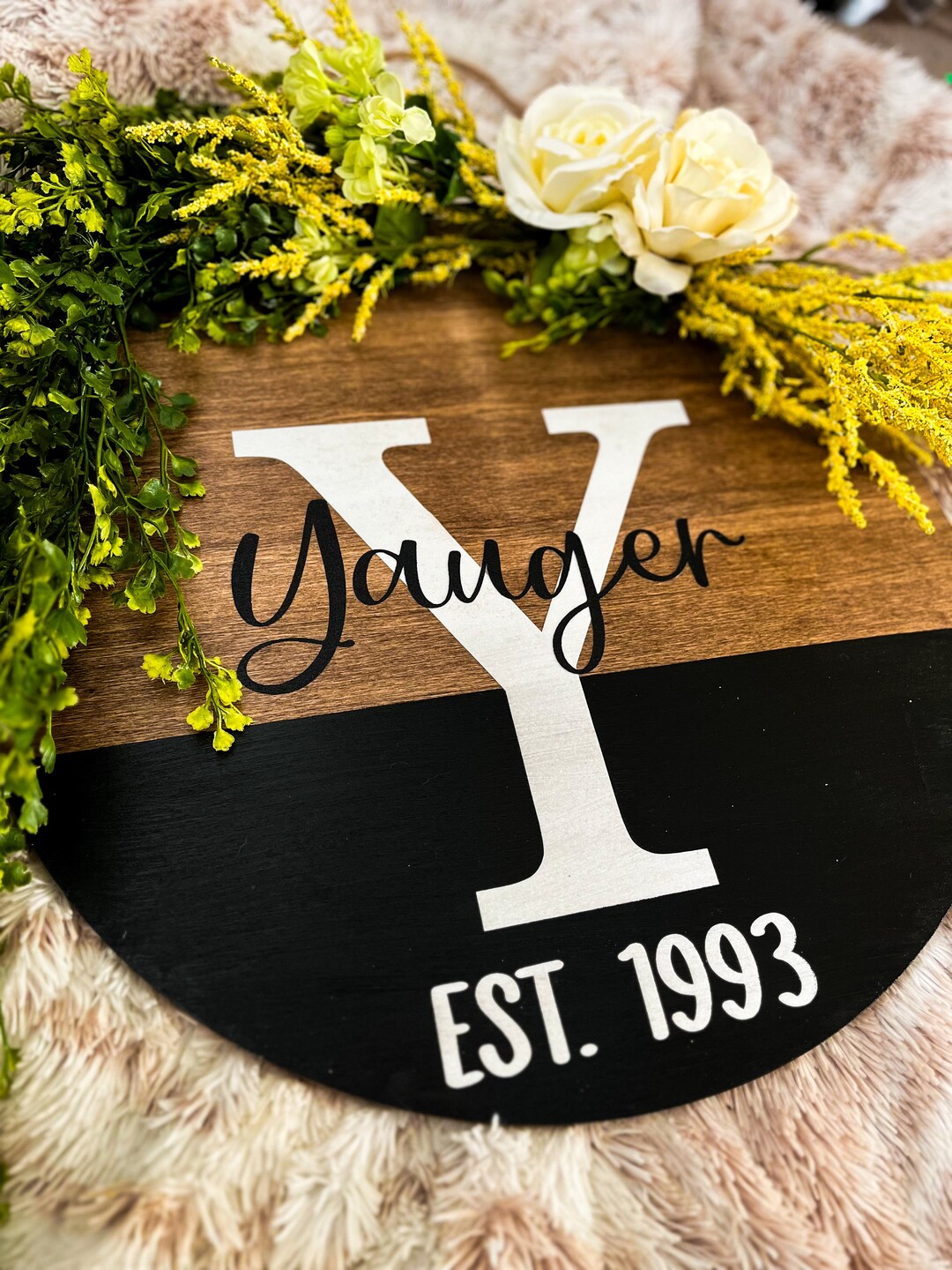 Personalized Wooden Door Round Welcome Sign - Etsy