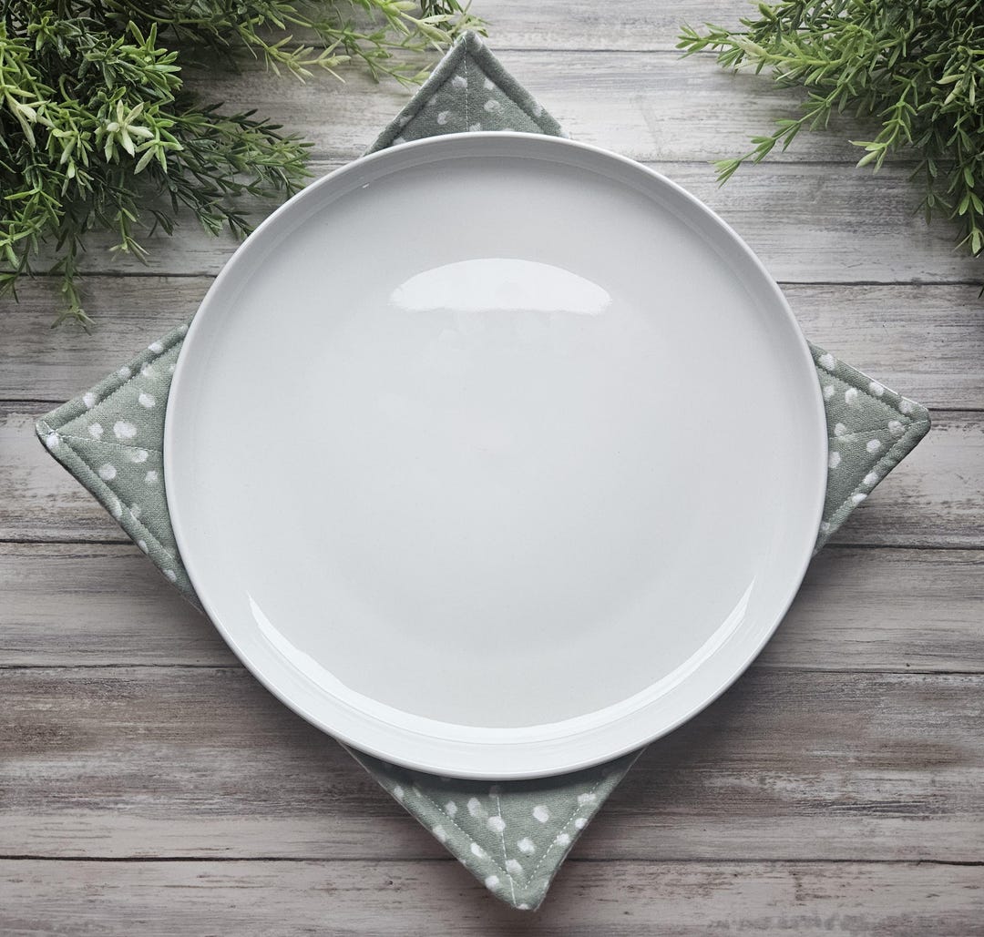 Reversible Microwave Plate Cozy: Eucalyptus/sage Green Dot, Quilted ...