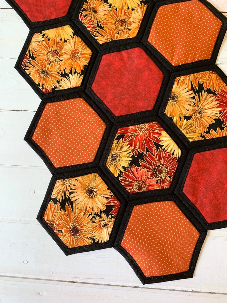 Fall Quilted Table Runner: Floral Hexagon Centerpiece, Harvest Decor - Etsy
