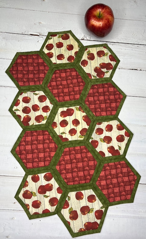 Quilted Rustic Farmhouse Country Apple Table Runner/ Table - Etsy