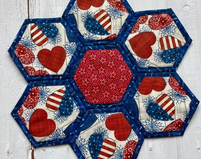 Patriotic/ Fourth of July/ Red, White and Blue/ Stars/ Table Topper ...