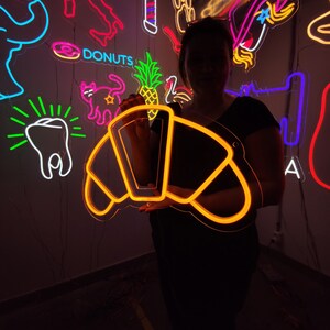 Croissant Neon Sign, Croissant Led Neon Sign, Bakery Neon Lights ...