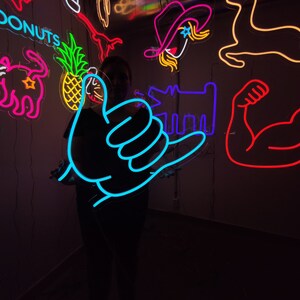 Shaka Neon Sign Hand Gesture Neon Light Loose Sign Surfing - Etsy
