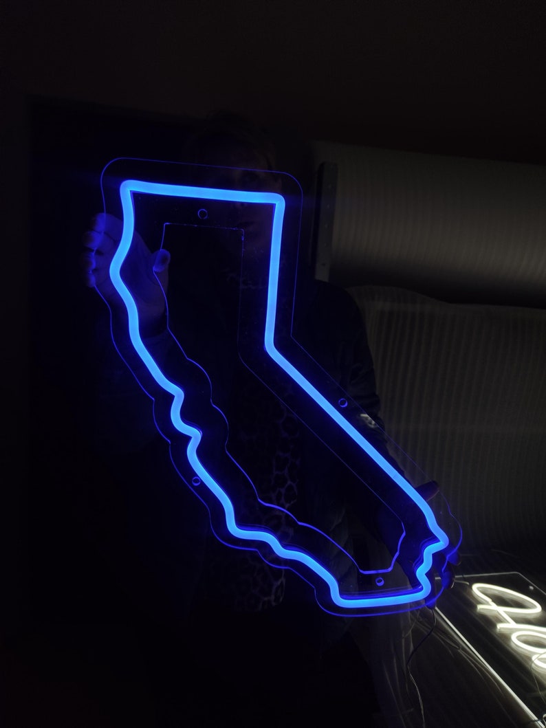 California Map Neon Sign: State in the Western United States. Custom ...