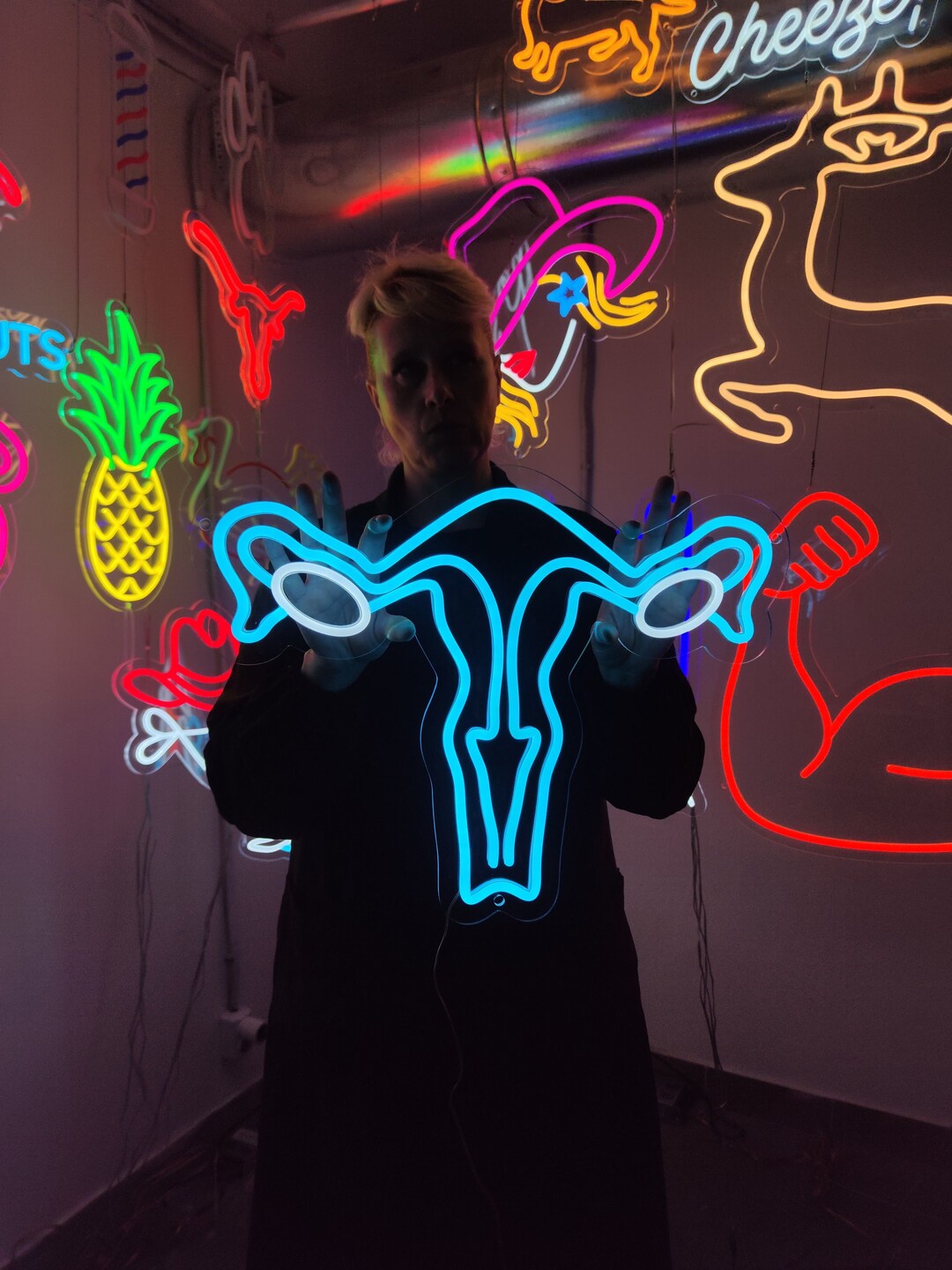 Uterus Neon Sign, Womanhood Led Neon Light, Woman's Body Light up Sign ...