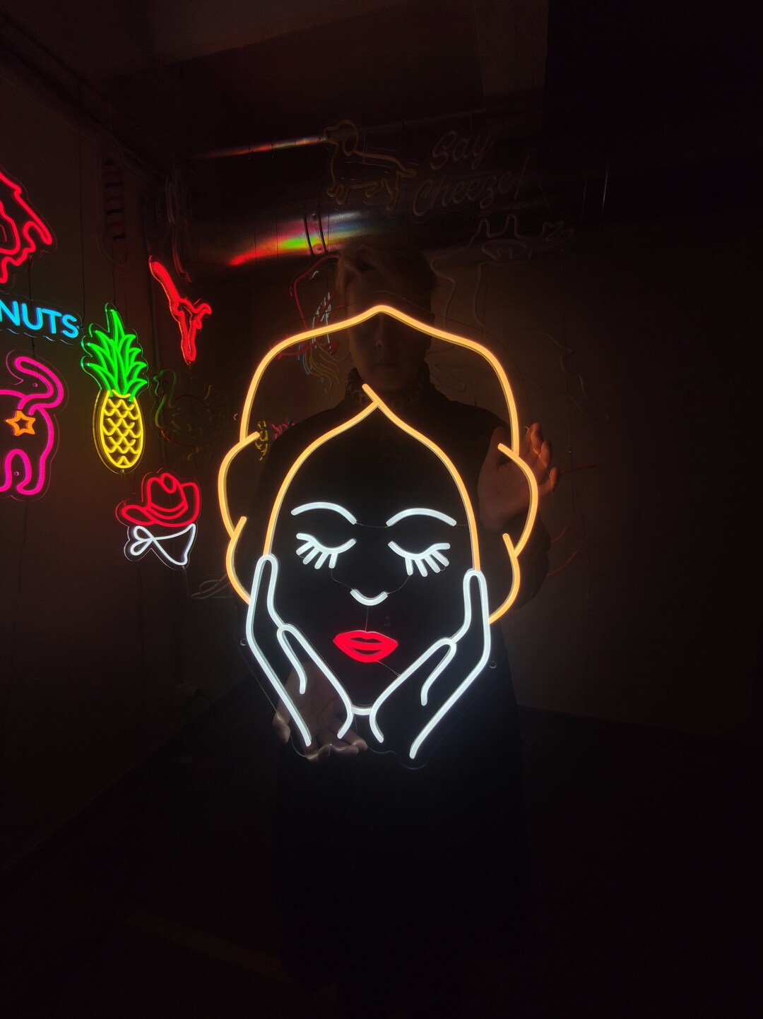 Face Massage Neon Sign, Face Building Led Light, Custom Wall Decor ...