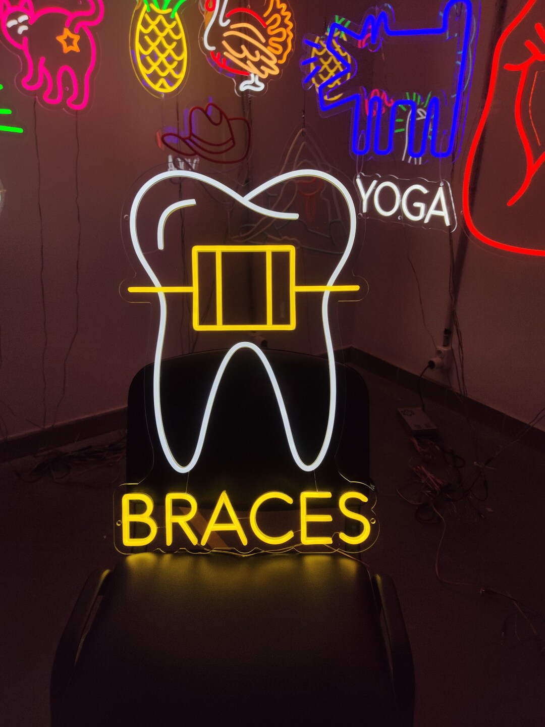 Tooth With a Brace Neon Sign, Teeth Braces Led Neon, Dental Braces Led ...