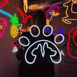 Pets Neon Sign: the Perfect Sign for Pet Shop Decor. Grooming Salon ...