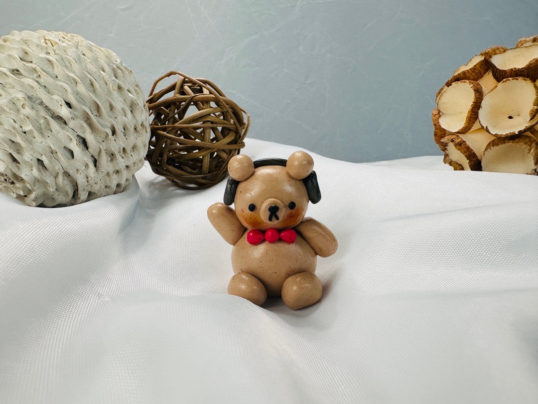 Cute Clay Bear Desk Buddy Handmade Polymer Clay Bear With Headphones ...