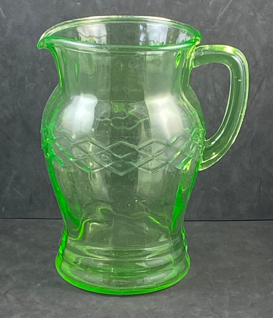 Hocking, Criss-cross Line No. 621, 56 Oz., Green, Pitcher - Etsy