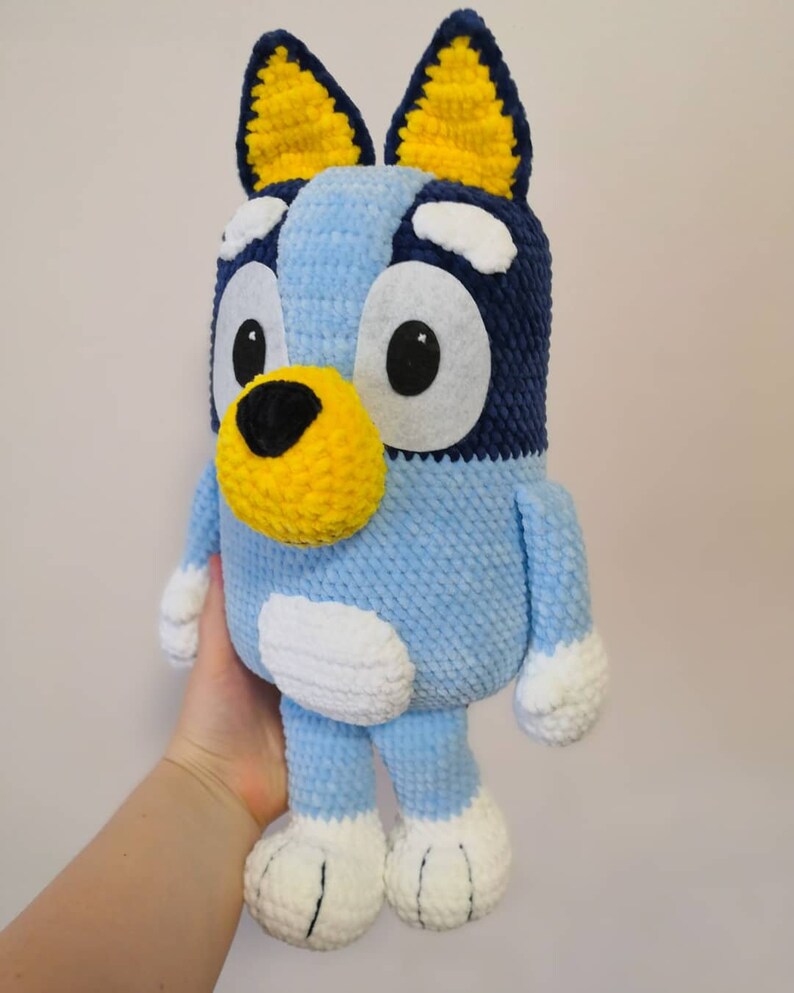 Pattern bluey and Bingo crochet amigurumi toy👵 Explore o fascinante ...