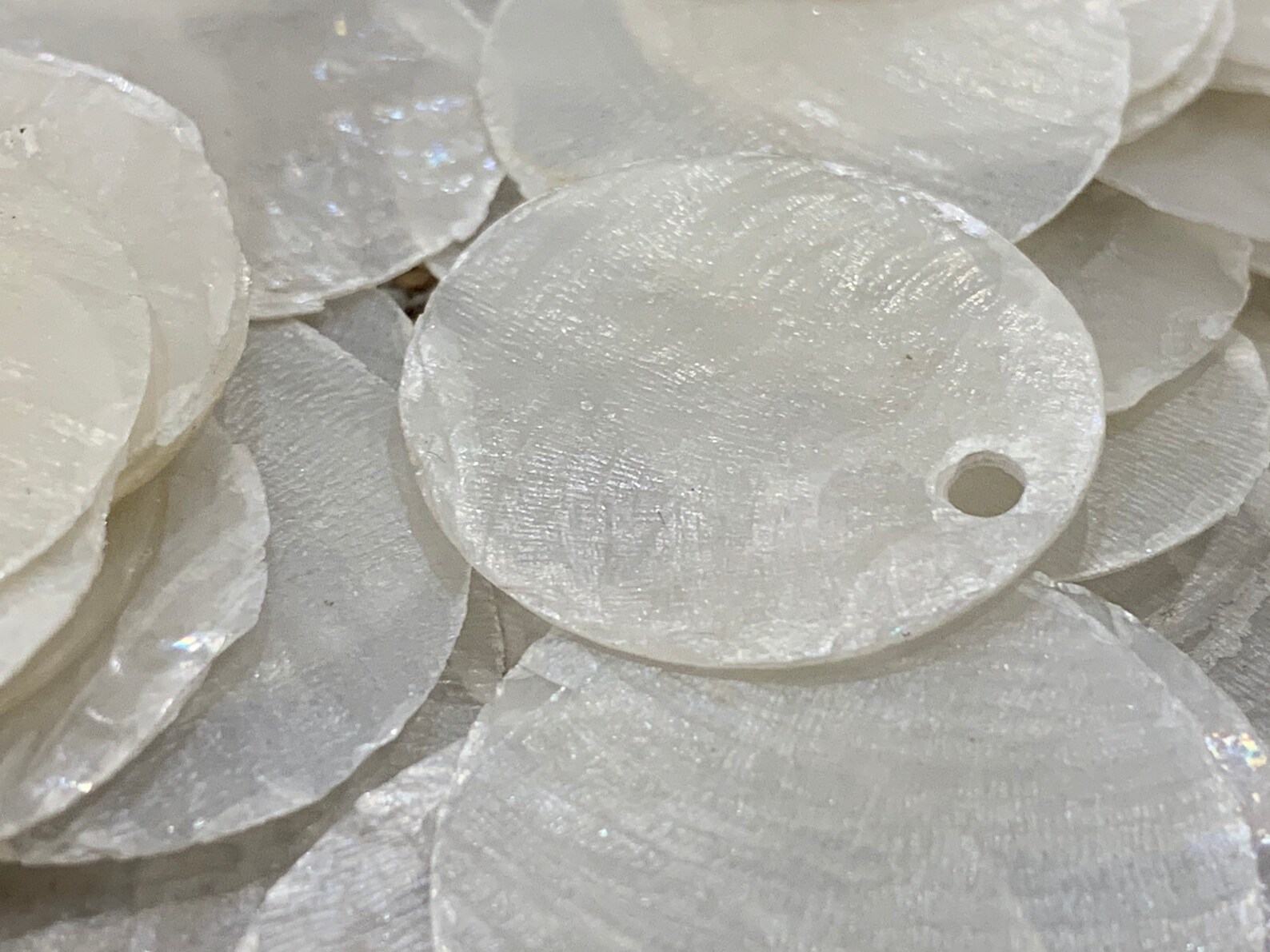 1 Drilled Capiz Shell Round Round Capiz Flat Shells - Etsy