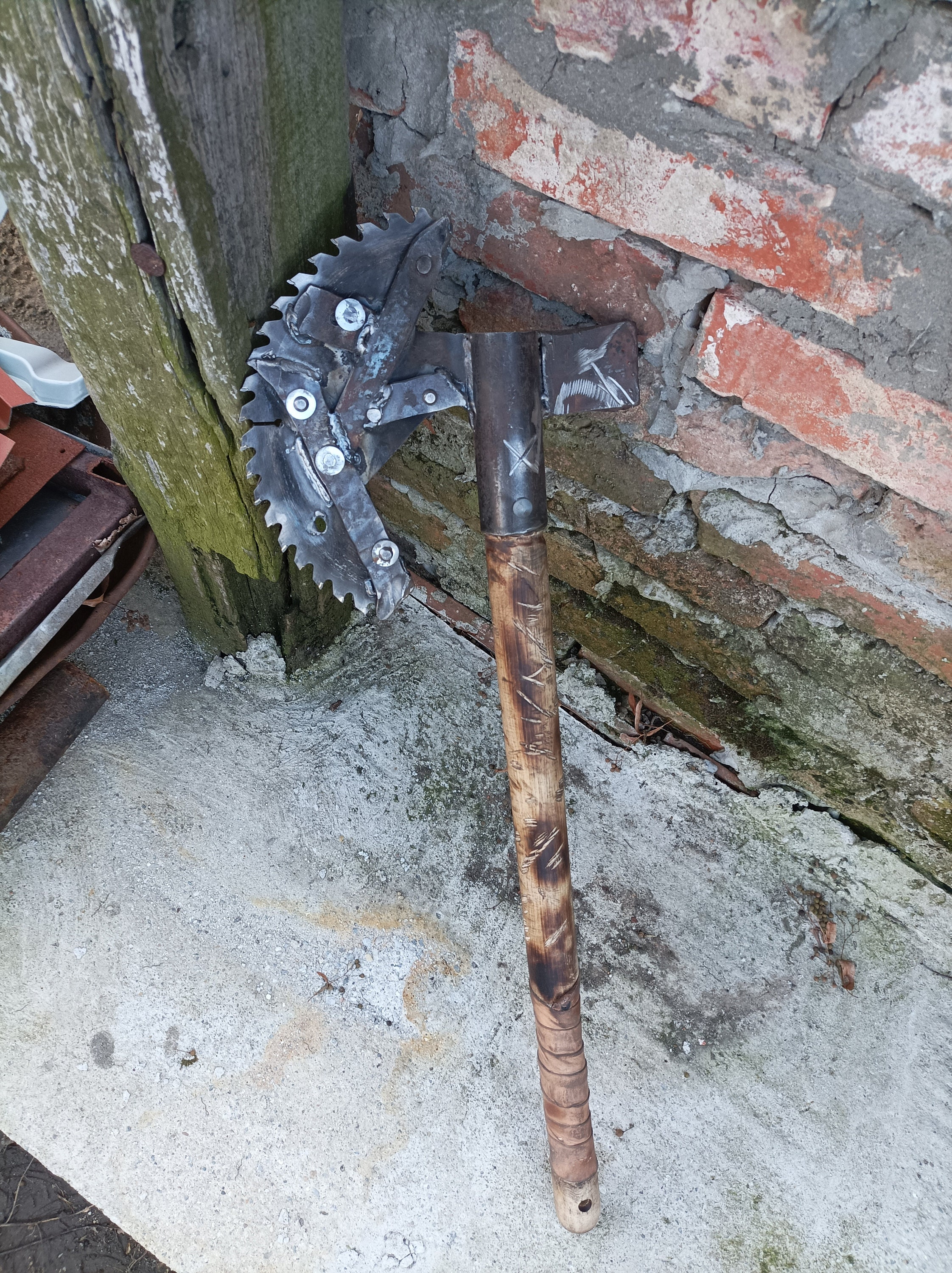 Wasteland Axe Saw