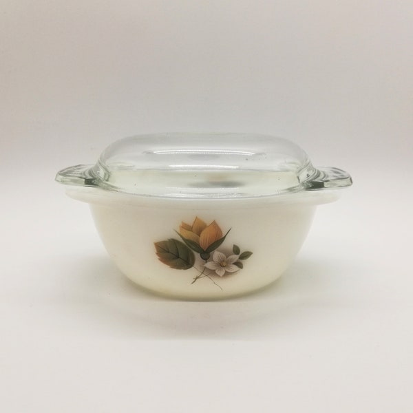 Vintage Pyrex Dish - Etsy