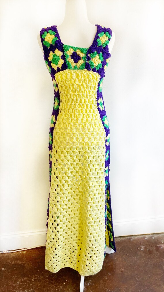 Vintage 1970s 70s Mardi Gras Granny Square Hand Croch… Gem